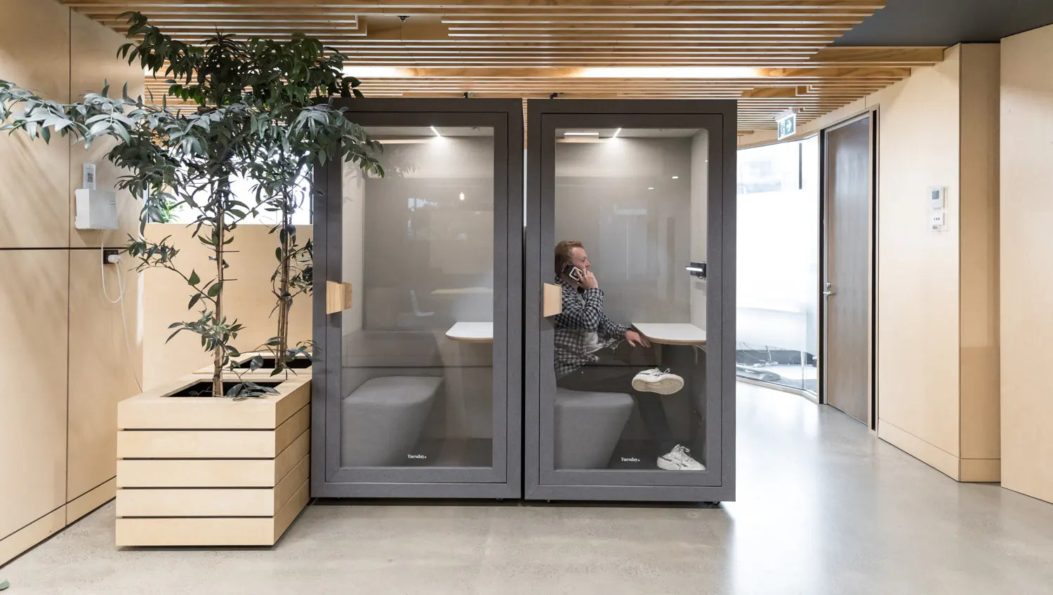 Acoustic Pods - Meeting POD - Quiet Meeting Space – Ergostyle